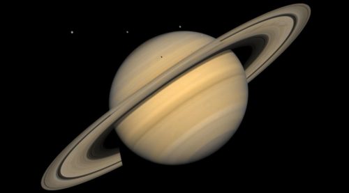 « Zoom sur Saturne, ses anneaux et ses lunes glacées… » WiN France